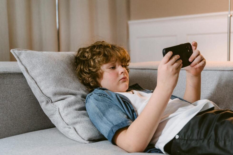 Safe Screen Use for Children: Information for Parents and Caregivers ...